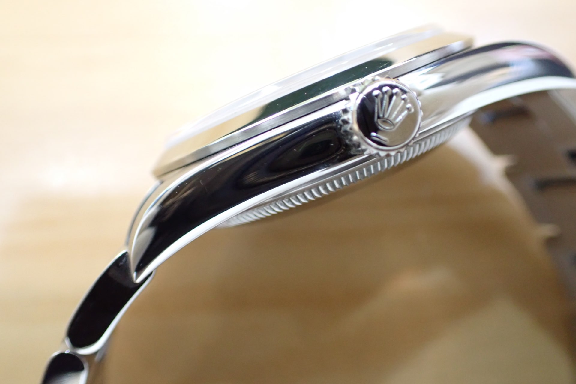 中古品A【ROLEX】ロレックス エクスプローラー1 Ref.114270 M番 ルーレットあり 2025年4月オーバーホール済み(2009年3月並行)